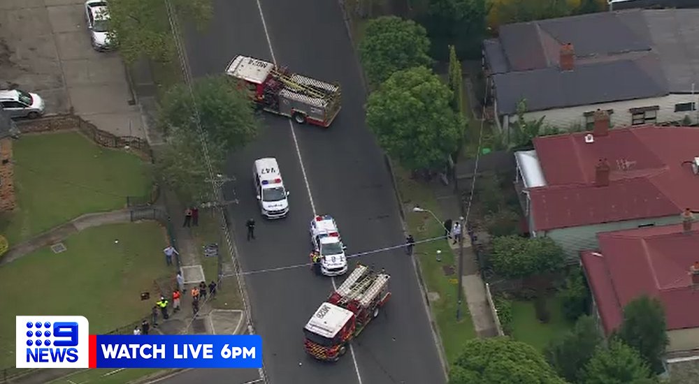 9News Melbourne on Twitter: "Three males have been arrested in Moonee Ponds this morning ...