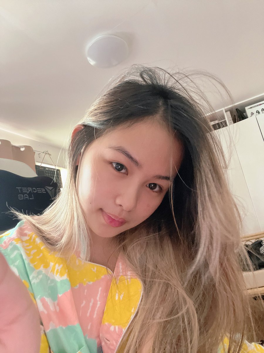 FrheaJaimil on Twitter: "Say Hi back?😊"