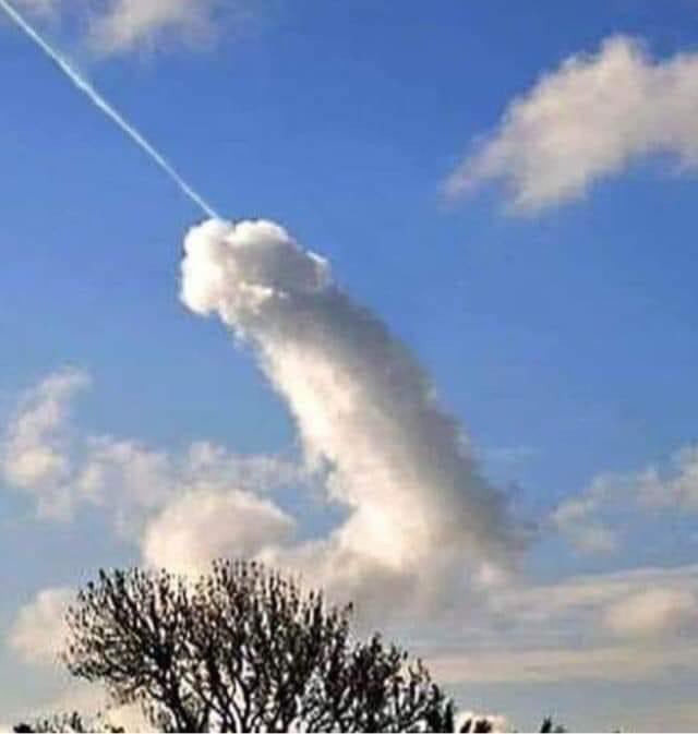 TheHoff-Fella 🇺🇦🇵🇱🇺🇸🇩🇪🇬🇪 on Twitter: "Who left the penis cloud projector on