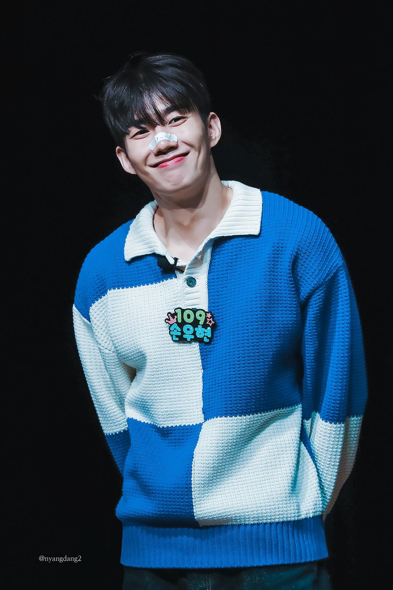 냥댕댕 on Twitter: "230325 새봄을기다리며 🍀 뭉기야 ‼️‼️ #손우현 #sonwoohyeon"