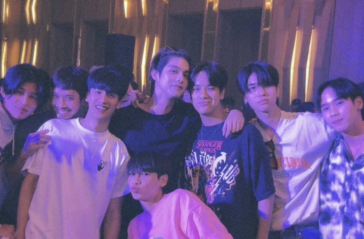 🏹FÖNGÜNÄTP🏹 on Twitter: "RT @offgun_family: ติ่งติ่งติ่งติงติงติ๋ง💚🤗 📸 : https://instagram.com/p ...