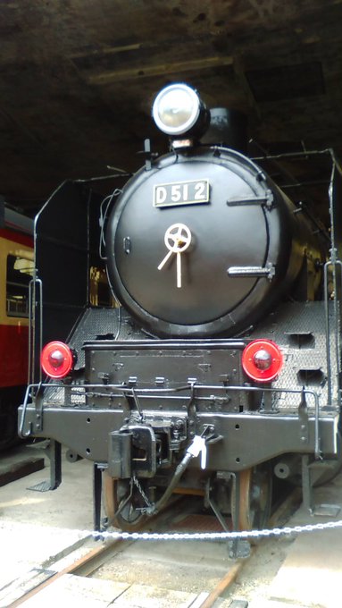 KATO京都駅店 on Twitter: "【わが町の保存機2】 D51 1 京都鉄道博物館にて静態保存中。モデルは青森区時代のキャブ屋根延長、テンダに重油タンクを搭載した重装備スタイルを再現 ...