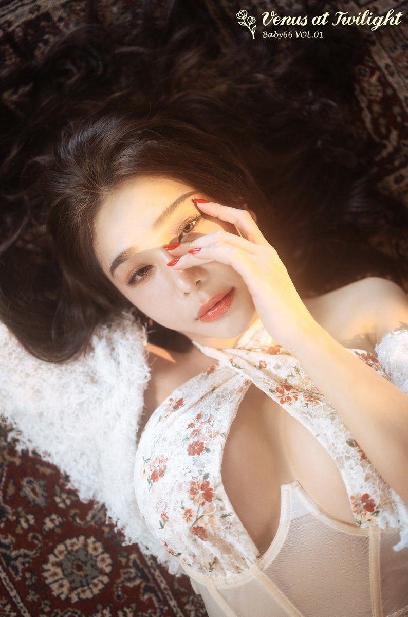 Baby66 on Twitter: "📣大家敲碗許久的寫真上線啦！ 睽違三年終於又出寫真了！٩( `꒳´ )۶ 難得我這麼勤奮努力籌備 你們最好通通給我買起來 精心準備幾套性感撩人的服裝希望 ...