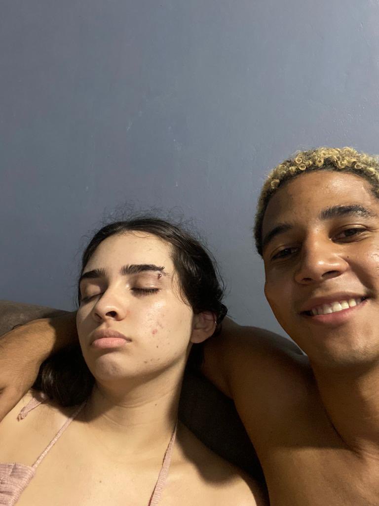 tutu on Twitter: "fotos que minha namorada recebe namorando cmg"