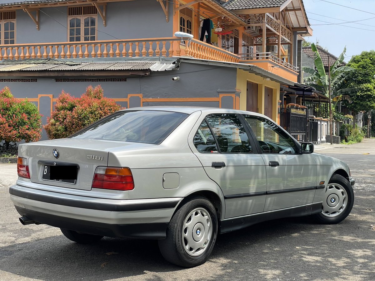 Suka Mobil Tua on Twitter: "BMW E36 318i M43B18 1996 Transmisi Manual Interior original Fabric ...