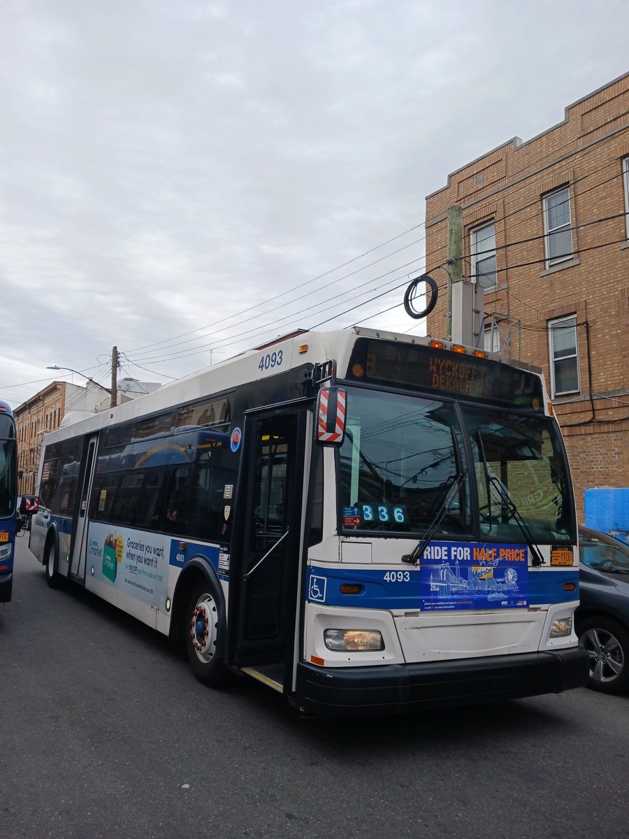 Seen here is an NYCT MTA 2009 Daimler Buses/Orion Bus Industries Orion ...