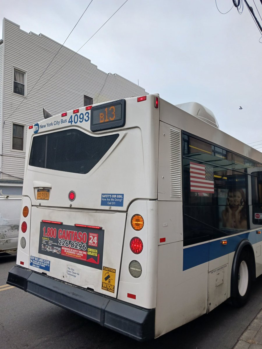 Seen here is an NYCT MTA 2009 Daimler Buses/Orion Bus Industries Orion ...