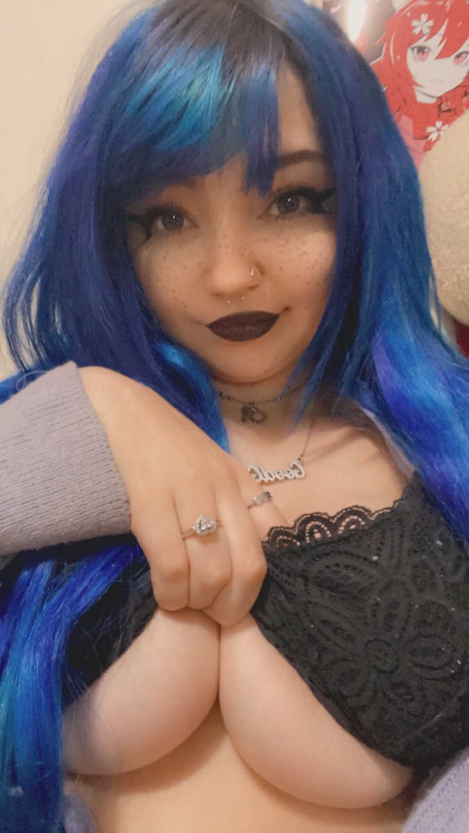 Plush🪦 On Twitter Do You Like Underboob As Much As I Do