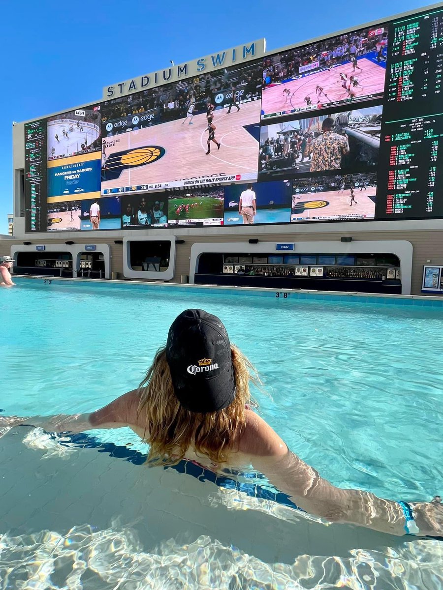 Erin Miller ☘️ on Twitter: "A giant pool TV with games on?! 😲 #YesPlease #VegasBaby 🙌🏻"
