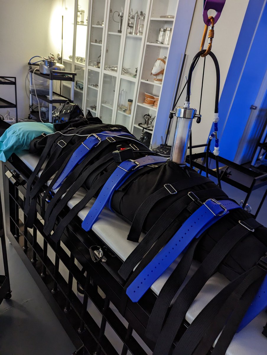 Los Angeles Dominatrix Mistress Morgan Sterling on Twitter: "Bondage, latex, mummification ...