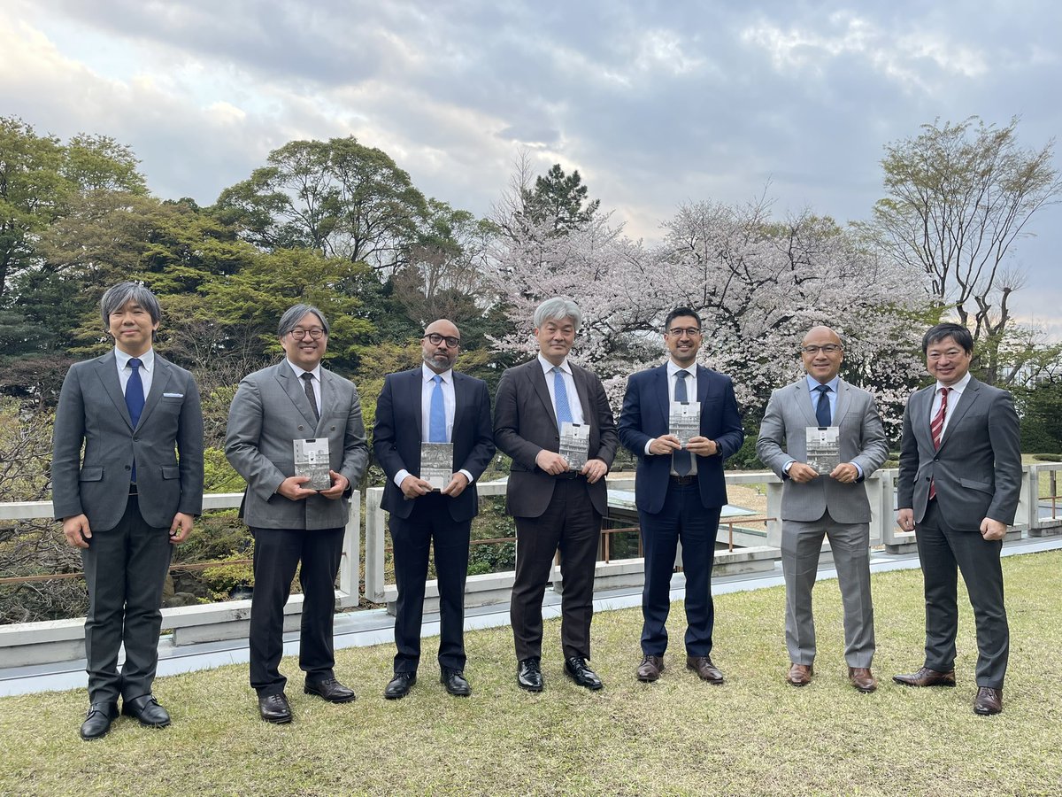 Yuichi Hosoya 細谷雄一 on Twitter: "The best season of a year at the I-House."