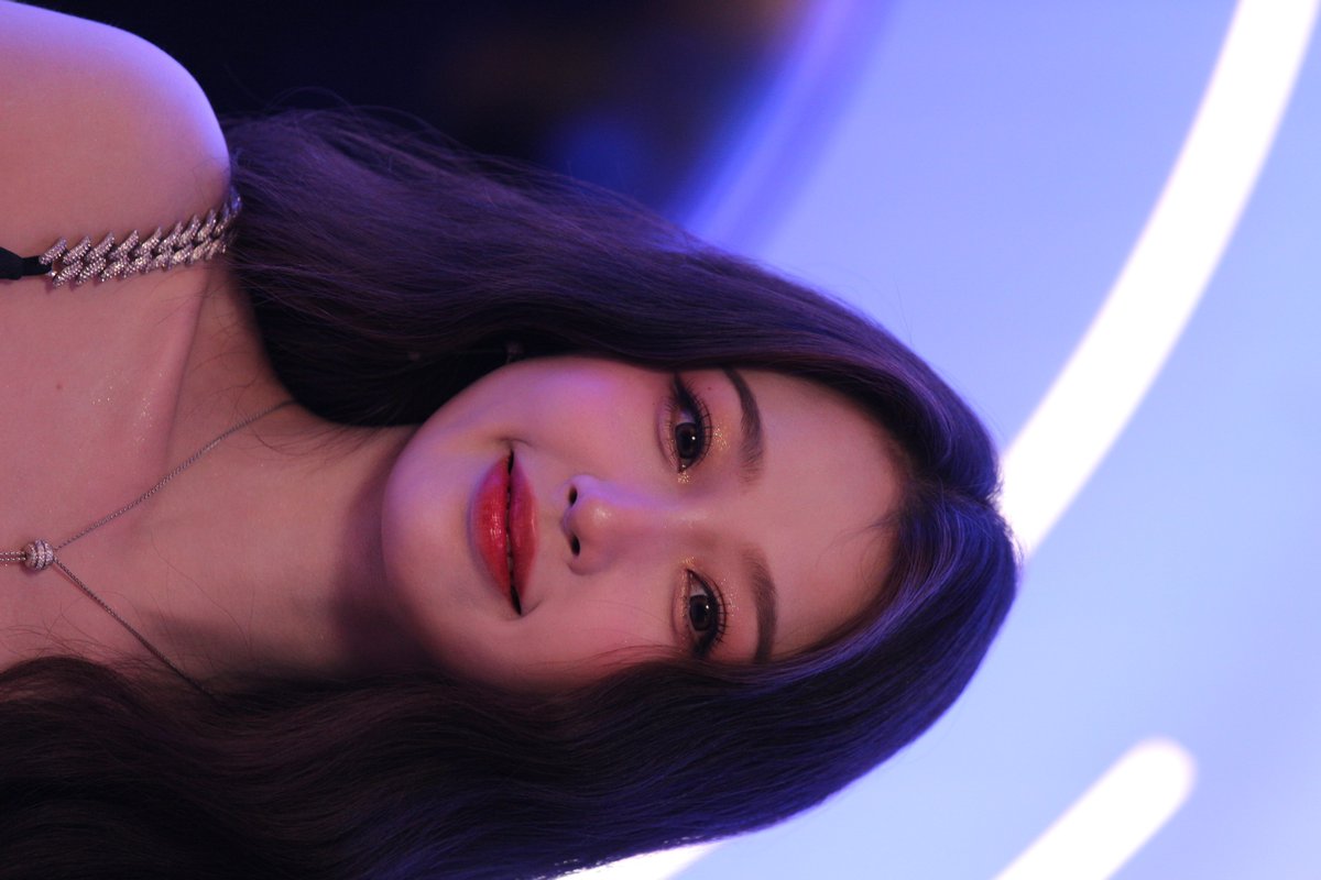 宇宙美女馆 on Twitter: "虞书欣低胸黑裙生图写真，CR2格式，妆容精致，肌肤纹理可见 [128P+3.46G] #明星写真 #明星生图 #生图 #明星 #虞书欣 No.mx426 ...