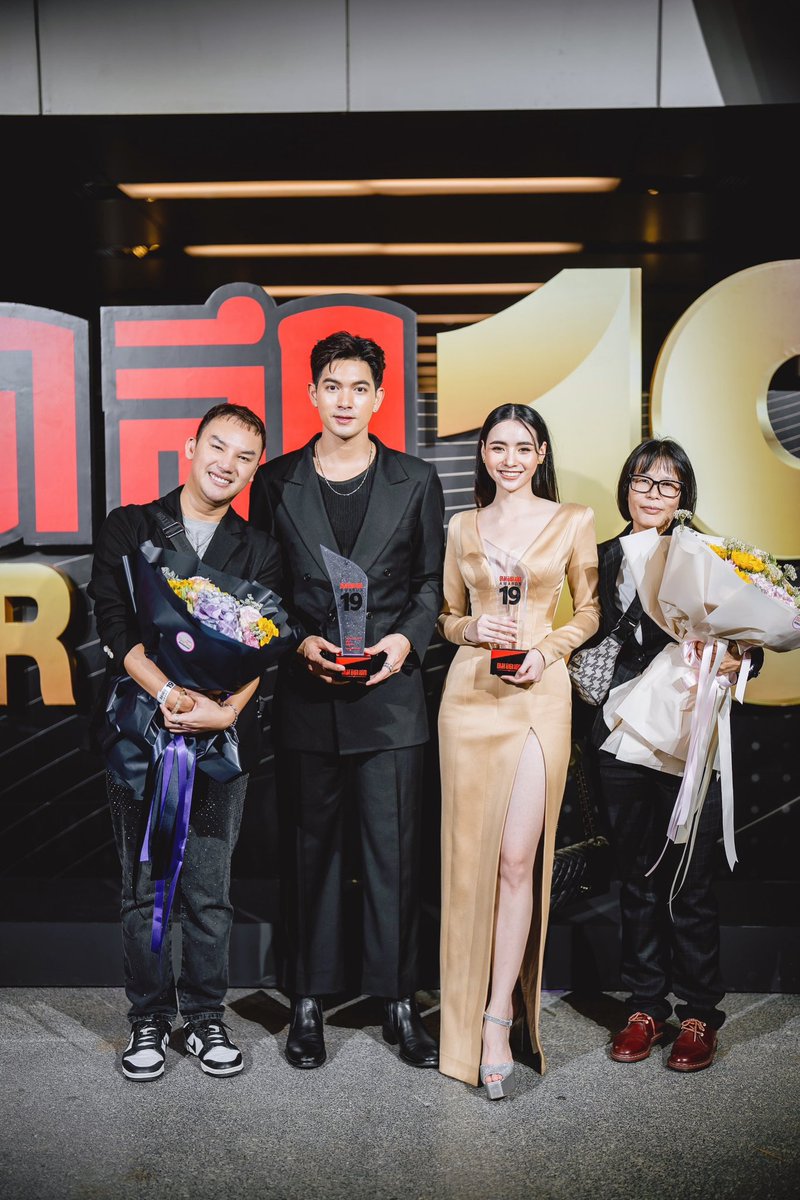Tum_chin on Twitter: "ขอบคุณทุกกำลังใจ และทุกพลังโหวต นะครับ #คมชัดลึกอวอร์ดครั้งที่19 #เข้มมุก"