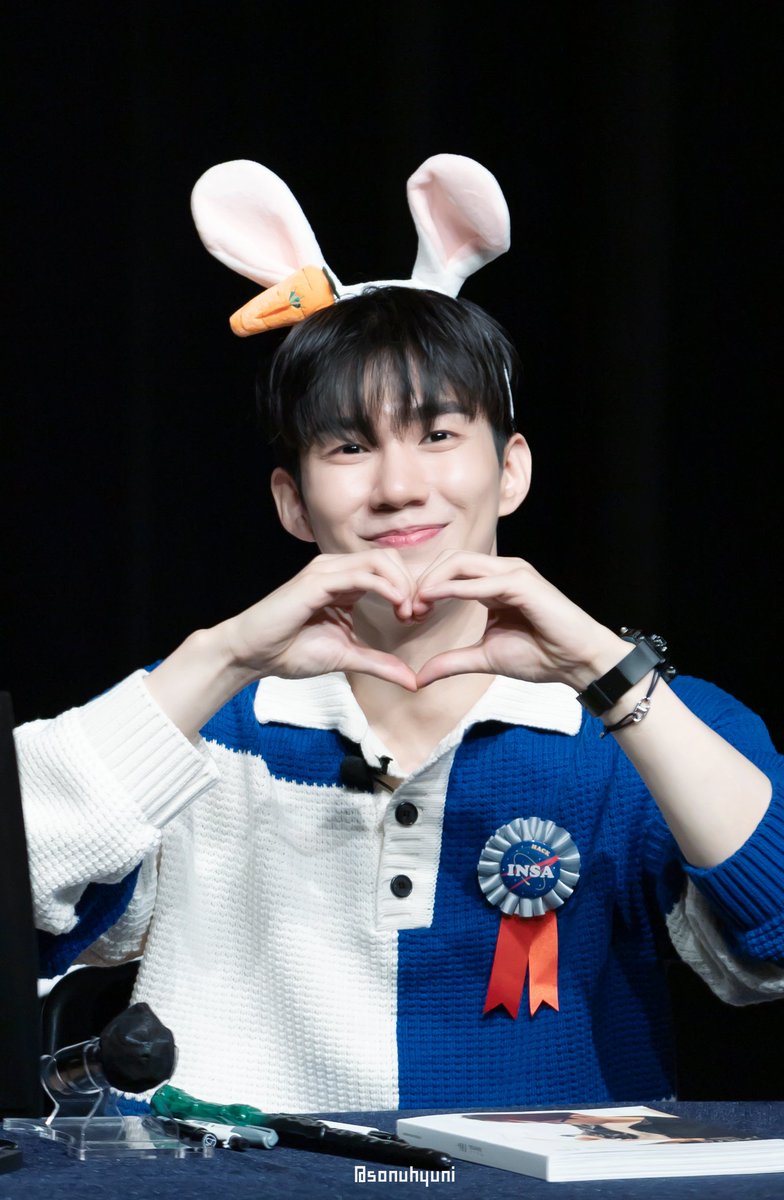 안드레아 배꾸 on Twitter: "#손우현 #sonwoohyeon 230325 손우현 위드뮤 팬싸 https://bit.ly/40GxZAi https://bit.ly ...