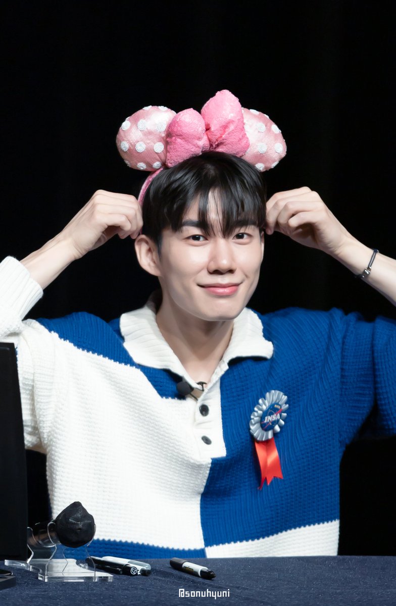 안드레아 배꾸 on Twitter: "#손우현 #sonwoohyeon 230325 손우현 위드뮤 팬싸 https://bit.ly/40GxZAi https://bit.ly ...