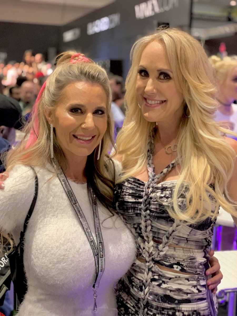 Ainslee on Twitter: "Happy Birthday 🎉🎁🎂 @brandi_love Can’t wait to see you ️💋"