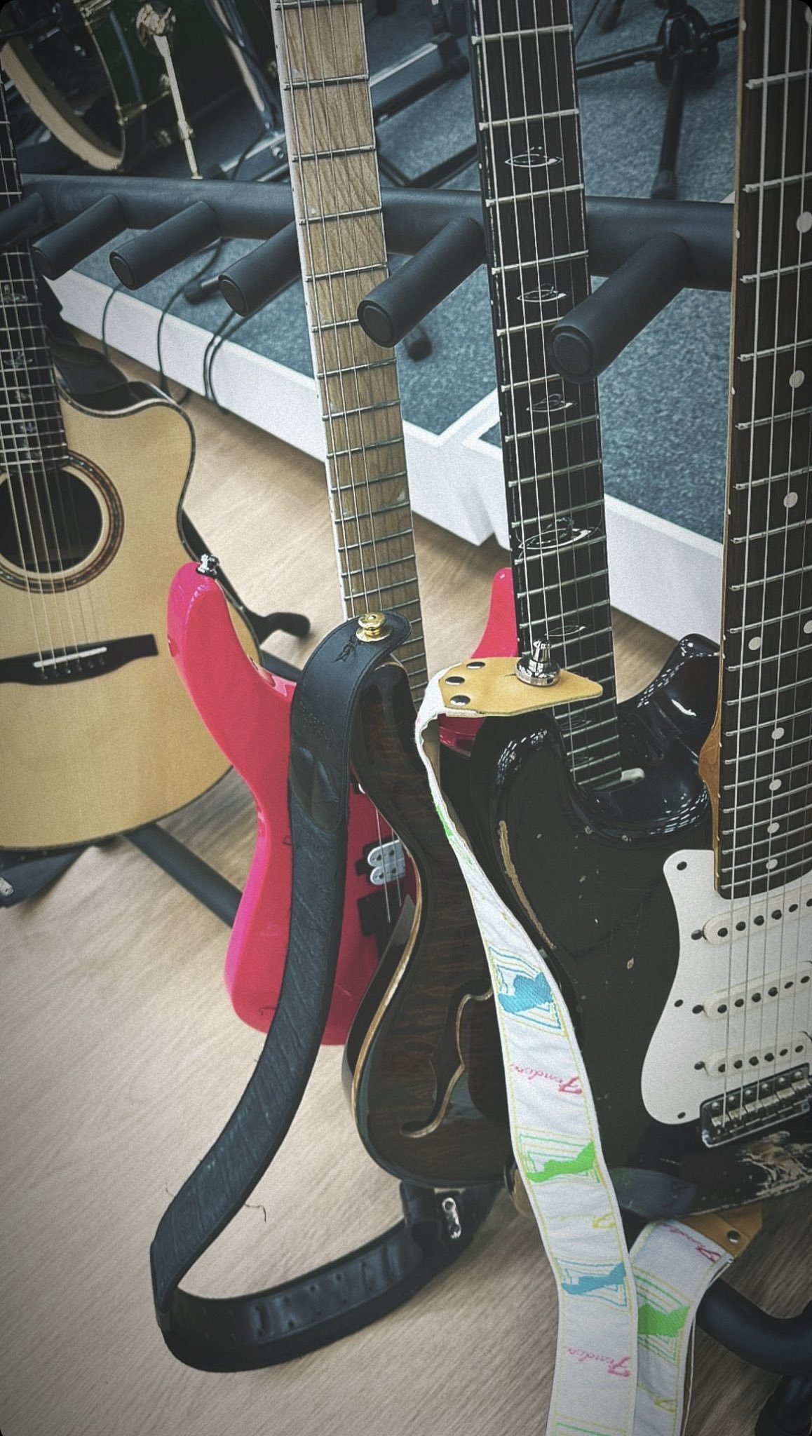 kummy🤙🏼 on Twitter: "ヨンファinstaglam story 2023.03.30 https://t.co/N6y0MhsidY" / Twitter