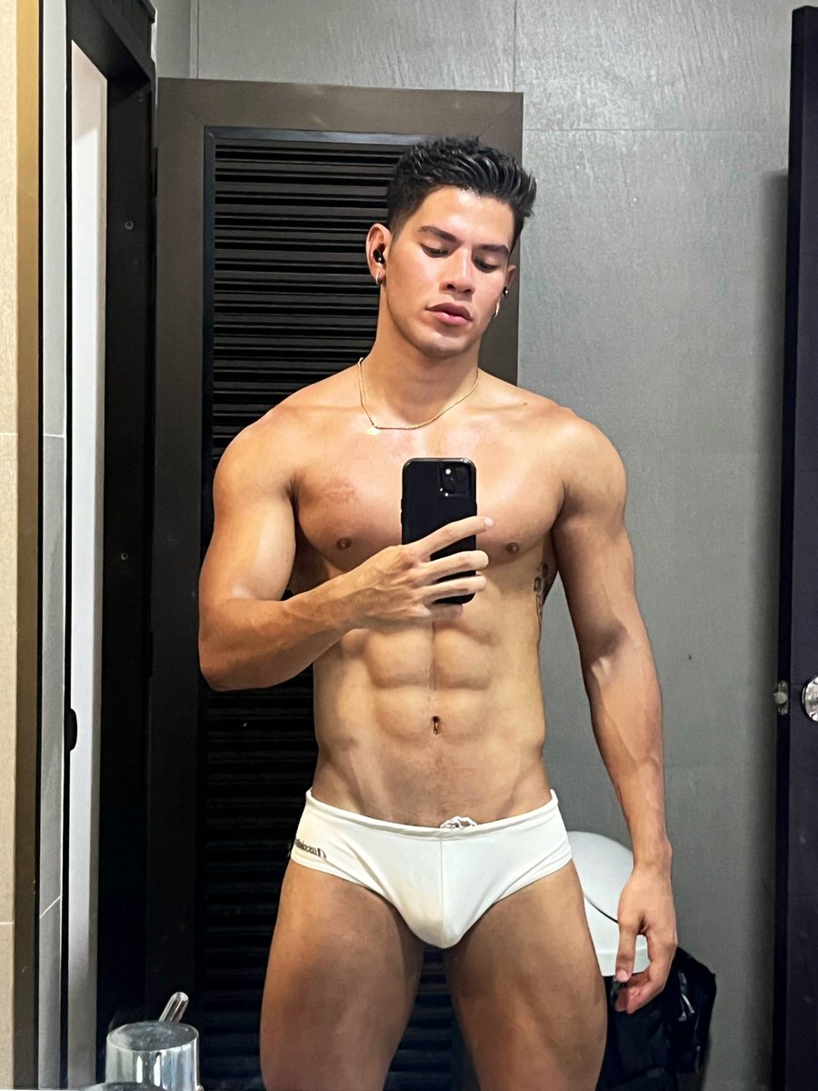 Hot Dudes Good Mood 🇺🇦 on Twitter: "RT @Orenivan03: 😏https://onlyfans ...