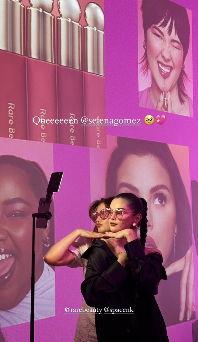 Selena Gomez News On Twitter Selena Gomez With An Influencer At A