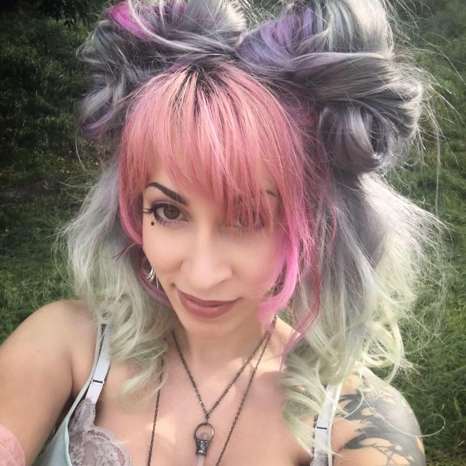 VividVivka on everything 💚👾💚 on Twitter: "@MissGinaDarling Call me out and I appear.