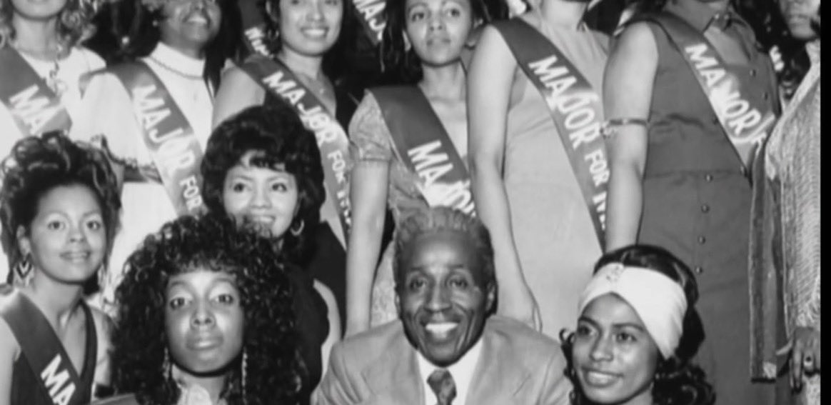 Got out on a $325,000 bail, grabbed $15,000,000 from his safety deposit ...