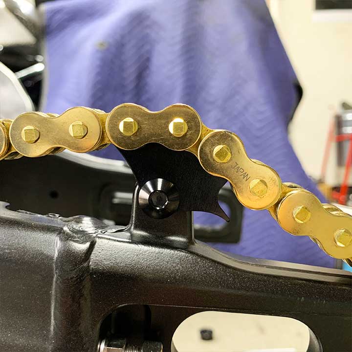 YMCK_Component on Twitter: "近日発売予定の商品になります😄 【汎用品】【CNCユニバーサルチェーンフック】 装着参考のお写真はXSR900(2022)となっており ...