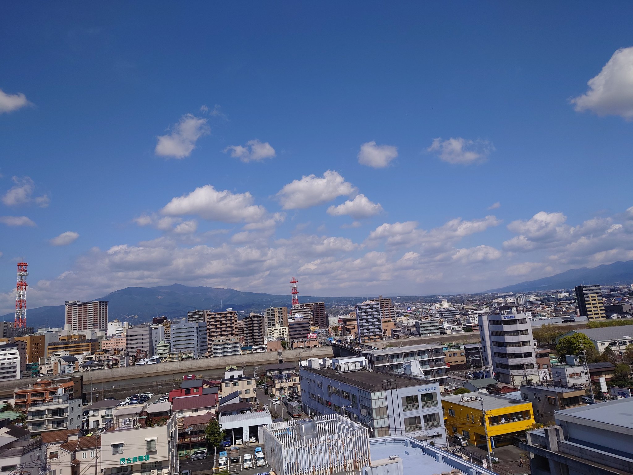 تغريدة / Twitter