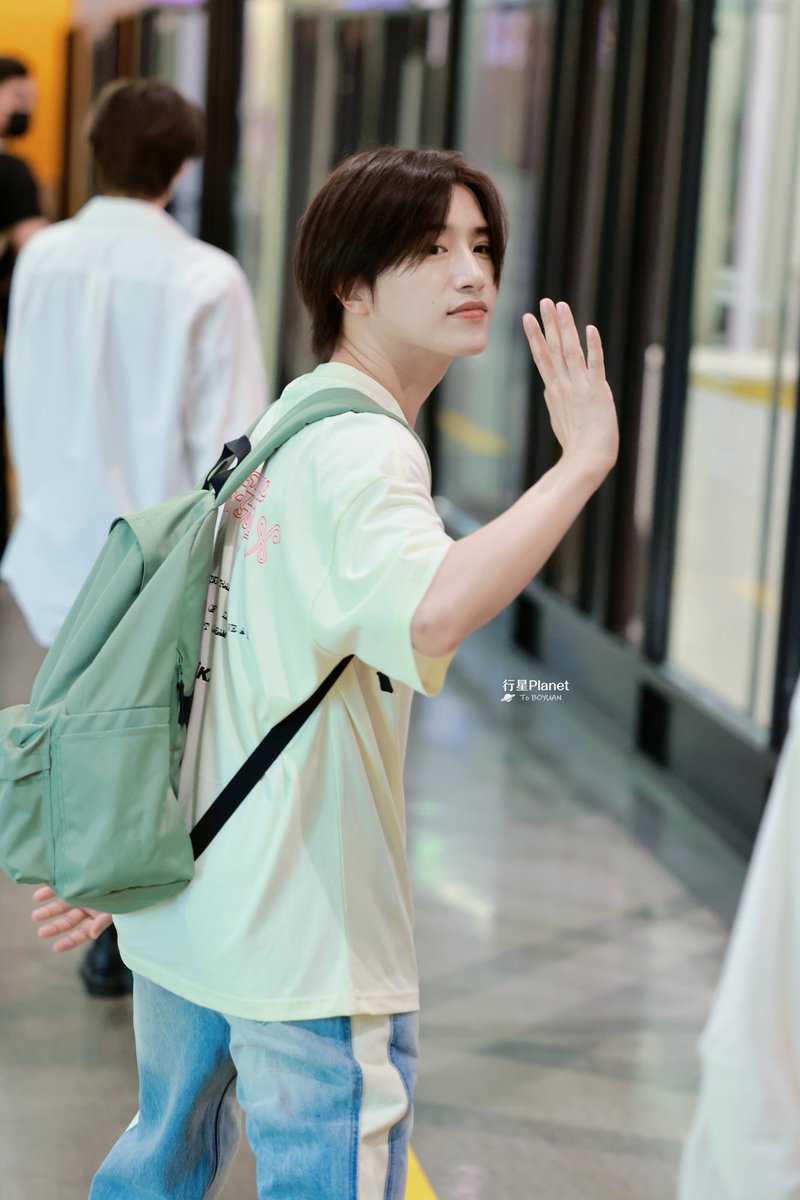 BoYuan Archive 🦋 on Twitter: "230330 💚 BoYuan at INTO1's "GROWN UP" Offline Exhibition in ...