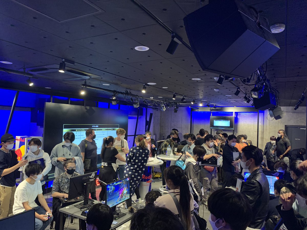 SS熊本|ひぐち(Higuchi) on Twitter: "今週もスフィア来てますがめっちゃ盛りってる😂海外勢やひさびさに顔合わせる人多くて満足！！"