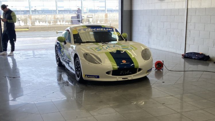 International race-winning GT team | Fox Motorsport