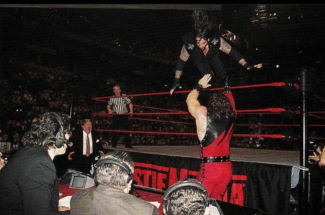 Undertaker Vs Kane Inferno Match