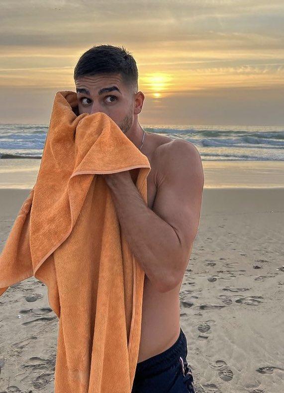 Shirtless Pl On Twitter Andre Silva
