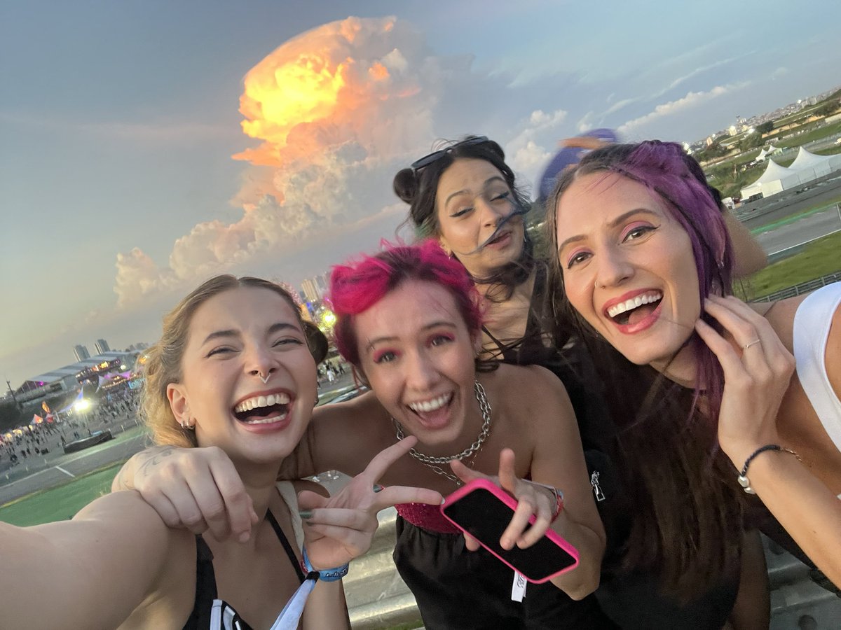 LOUD Thaiga 🐯 on Twitter: "e esse fim de semana que eu tive meu REFRESH @mentosbrasil *publi"