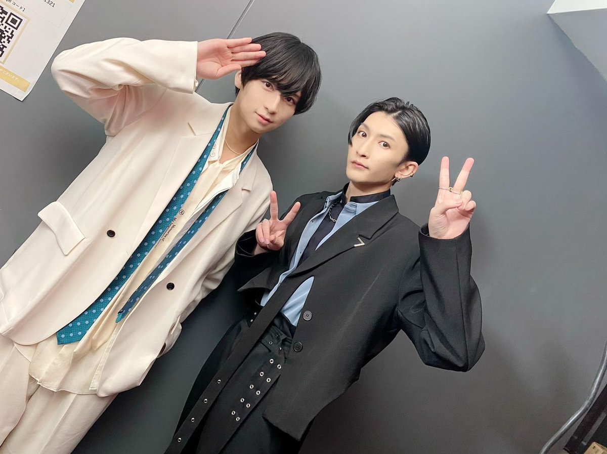 荒牧慶彦 On Twitter 『映画 刀剣乱舞 黎明 』 公開初日舞台挨拶、無事終わりました! ご来場くださった方、そして全国234館同時中継の映画館のみなさま ありがとうございました