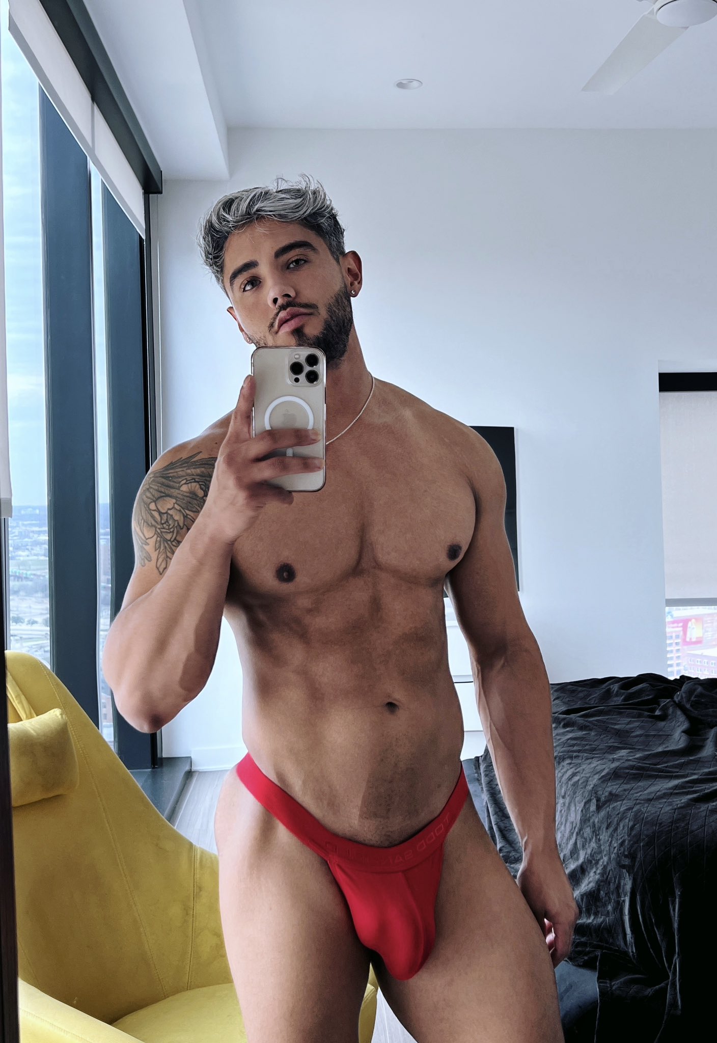 Jair Torres on Twitter: "What is your favorite color!? 🔥💋 mine is red ️ https://t.co/ca5Tu54xur ...