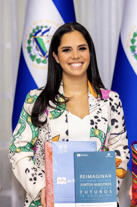 Ghost_AwyeeDeaterBob on Twitter: "I have never seen people simp as hard as Max and Stacy 🤮"