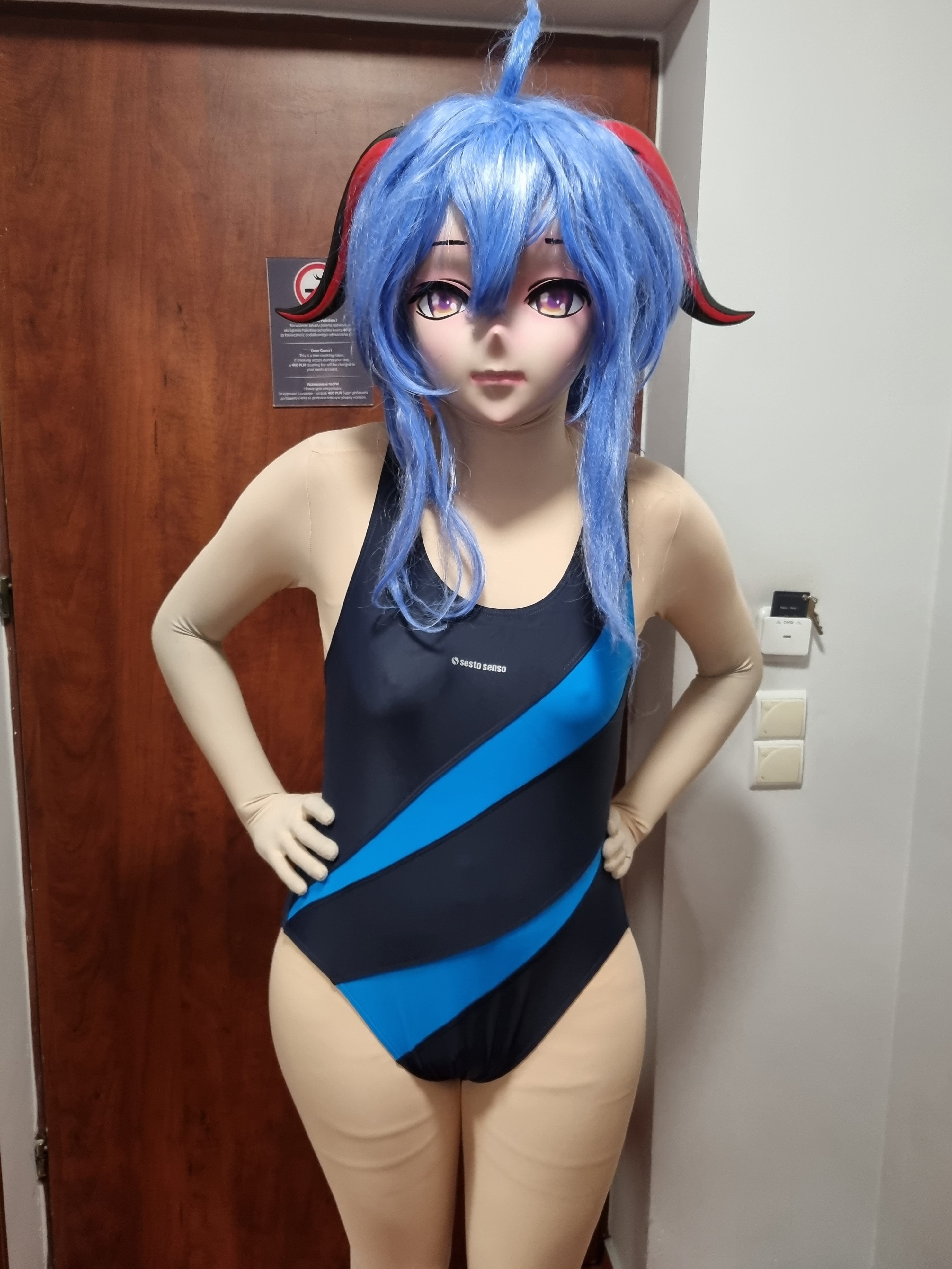 LittleKigGanyu on Twitter: "This time it really was him taking the "hug from behind" photo😅 📷by ...