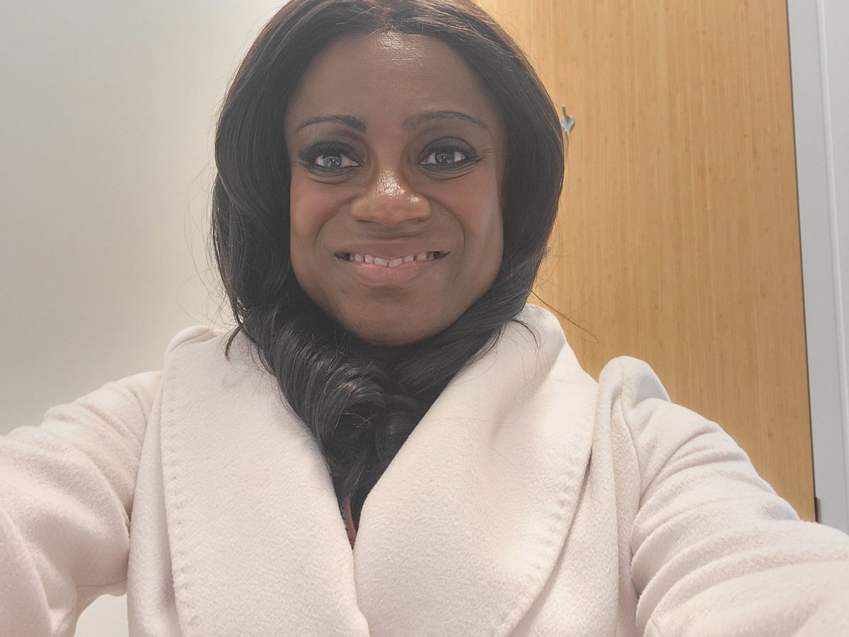 Philomena Asante, MD MPH on Twitter: "Channeled my inner #MeganMarkle with my white coat when I ...