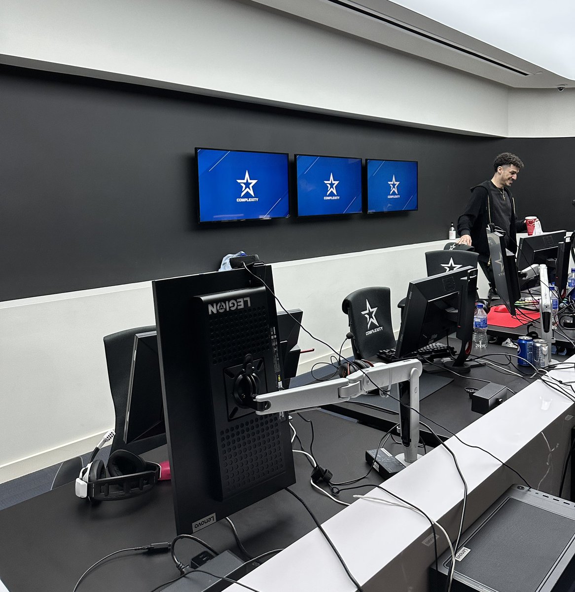 cavern on Twitter: "Complexity Headquarters"