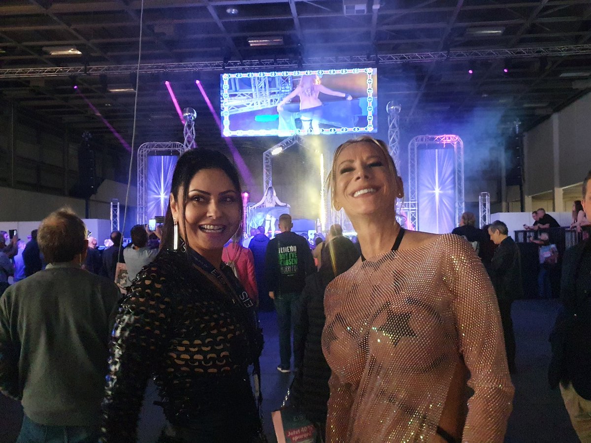 Victoria Nova Fanatik on Twitter: "@Mariskaxxxxxxx What do you think this wouldn't be absolutely ...