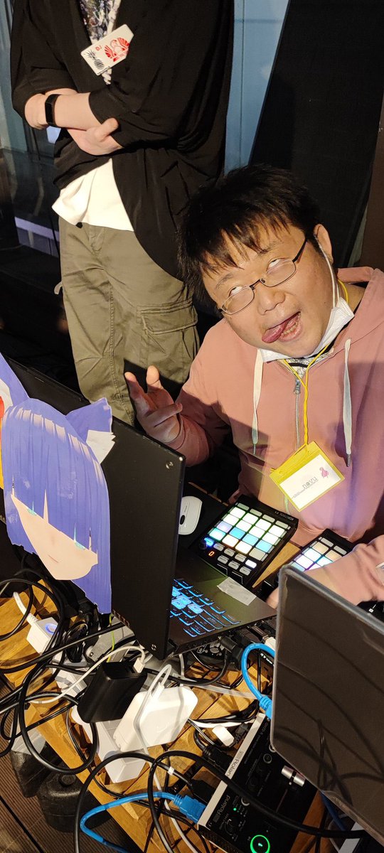 わは～♪ on Twitter: "New NecoMaid アクリルキーホルダー | QuQu https://sonovr.booth.pm/items/4343967"