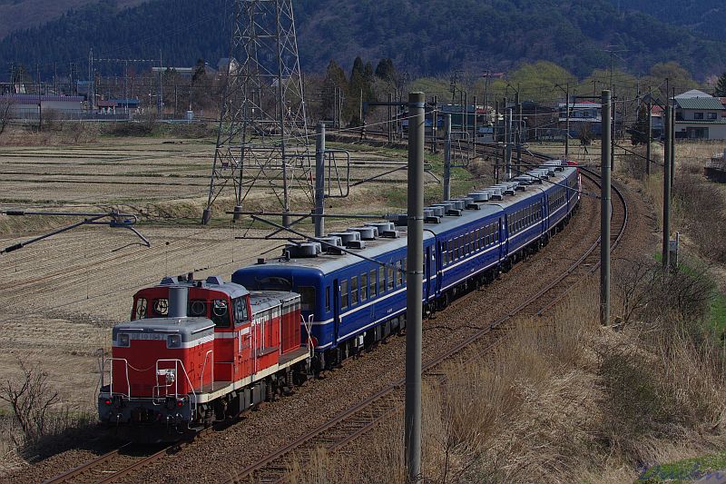 空鉄 on Twitter: "RT @DucknS: 2023/4/1 ツガルツナガル号 DE10 1759+12系5B+DE10 1647 ①②八郎潟～鯉川 9:00頃 ③④富根～二ツ井 ...