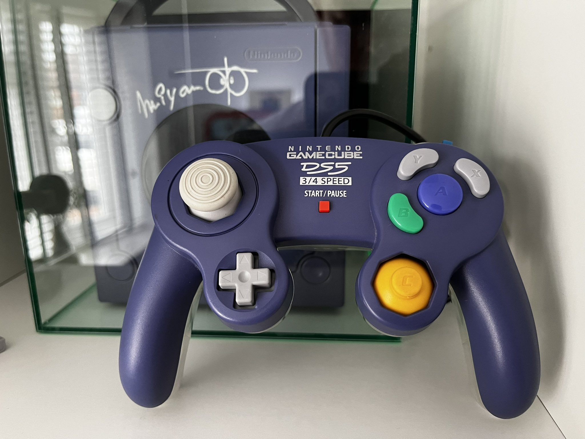 Gamecube Controller Wallpaper Prototype