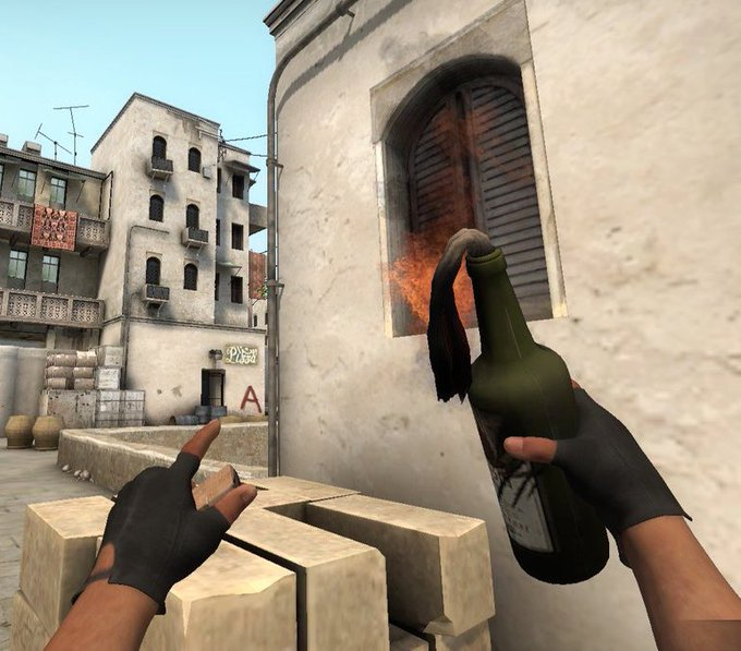 Ly👾 on Twitter: "RT @sv_ScraTch: Verwechslungsgefahr CSGO Molly CSGO Molly werfen werfen"