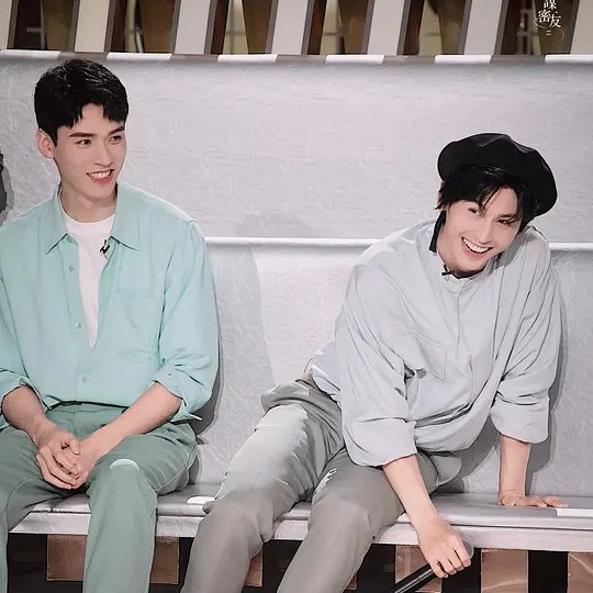 Zhang Zhehan o'Clock on Twitter: "#ZhangZhehan #张哲瀚 #GongJun #龚俊 #LLD #俊哲 #浪浪钉"