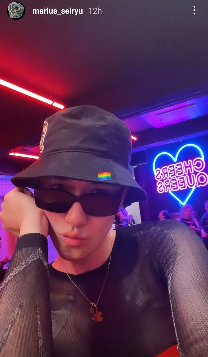 diego🇨🇱💛 on Twitter: "i mean, closet made of glass but im still surprised with how ...