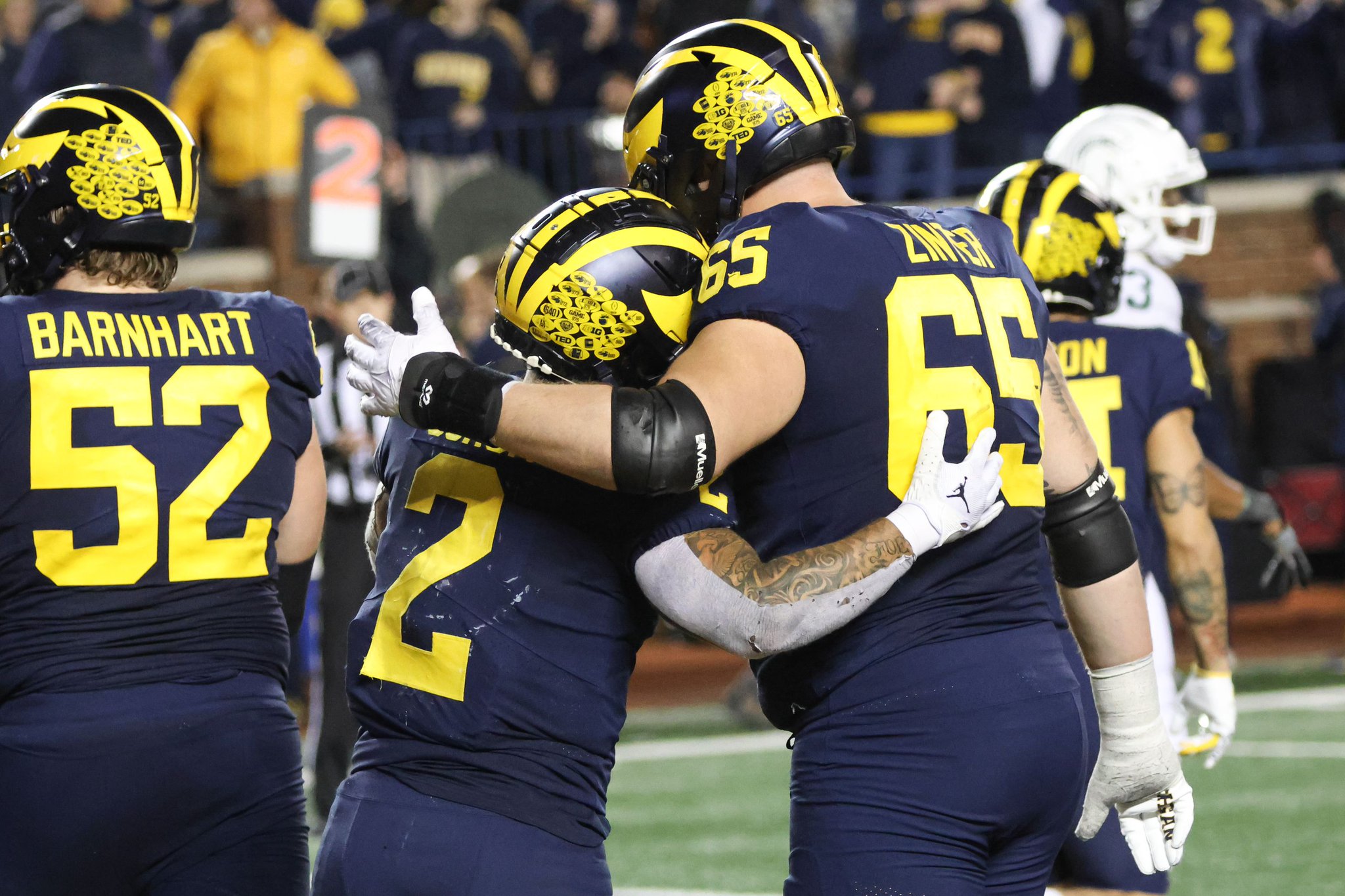 Maize n Brew on Twitter: "The 2023 Preseason Walter Camp All-America teams have been released ...