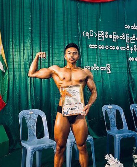 Kyaw Gyi On Twitter ဟင်္သာတက ထရိန်နာကောင်ဆိုးလေး ၂ စော်လည်းကြည် ဂ