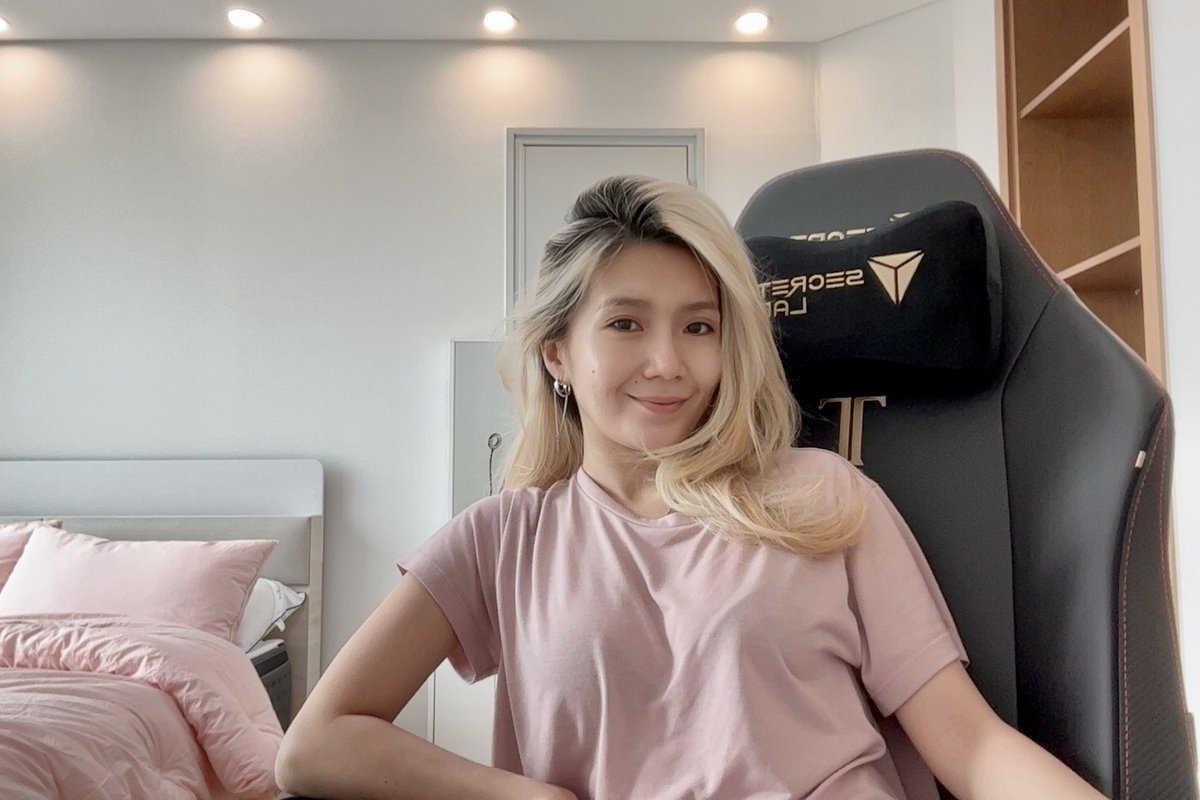 Yamyam Yui on Twitter: "1 2 3 😒"