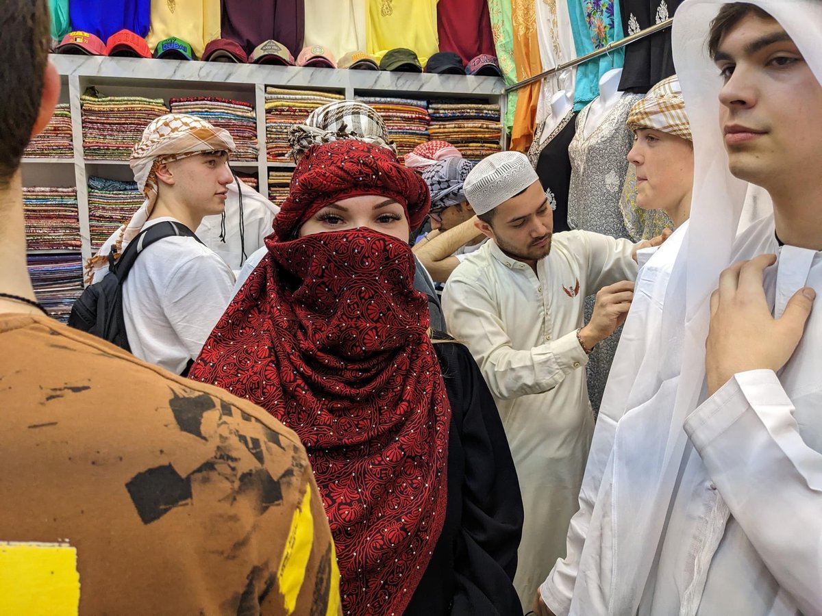 The Emmbrook School - Home